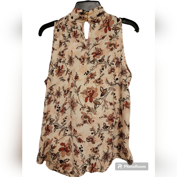 Status By Chenault | Tops | Floral Keyhole Cream Pink And Red Top ...